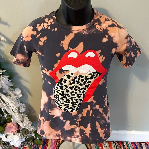 the Rolling Stones | Tops | Rolling Stones Leopard Hot Lips Band Shirt ...